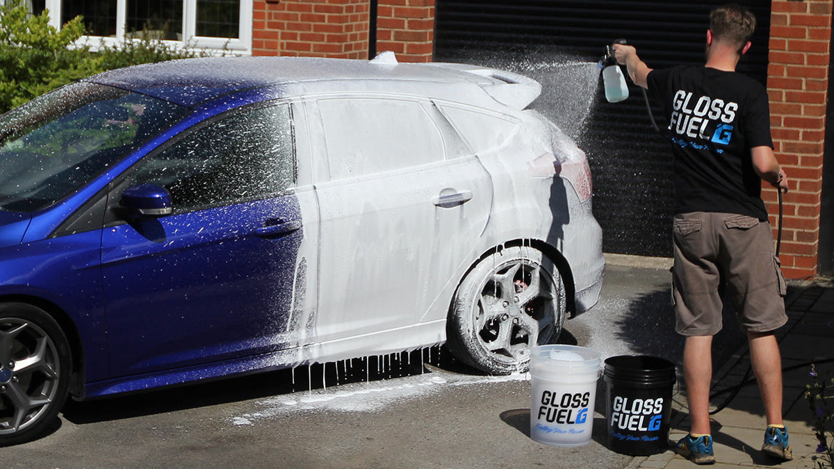 What Is The Two Bucket Car Washing Method?