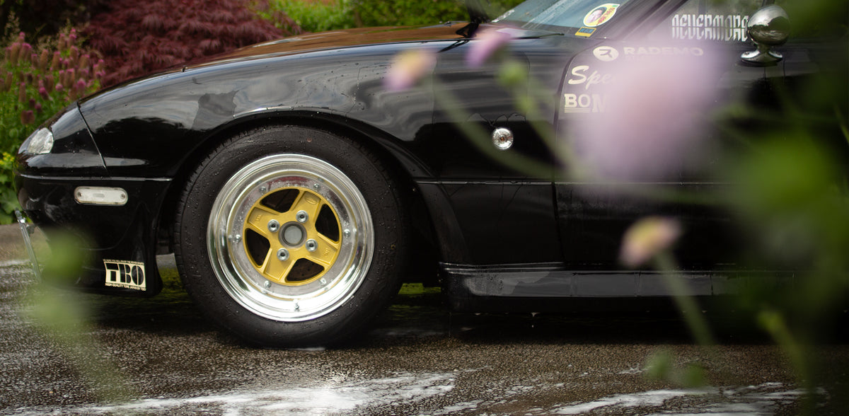 10 Pro Tips for Keeping a White Car Clean UK | White Car Care | Gloss Fuel
